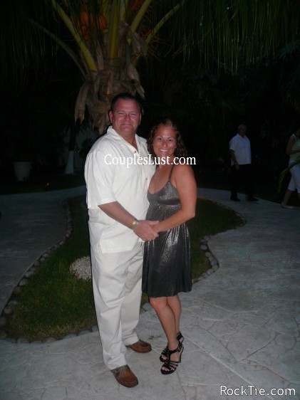 Couple Looking For Couples Raleigh Swingers Hotwife Cuckold Free